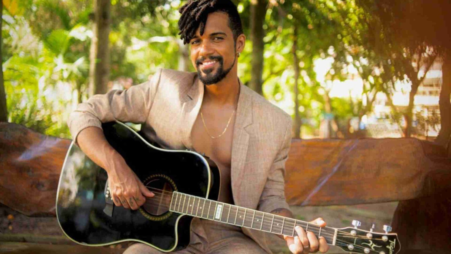 O Cantor E Compositor D'Black Estreia O Espetáculo "Djavaneando O Que Há De Bom"