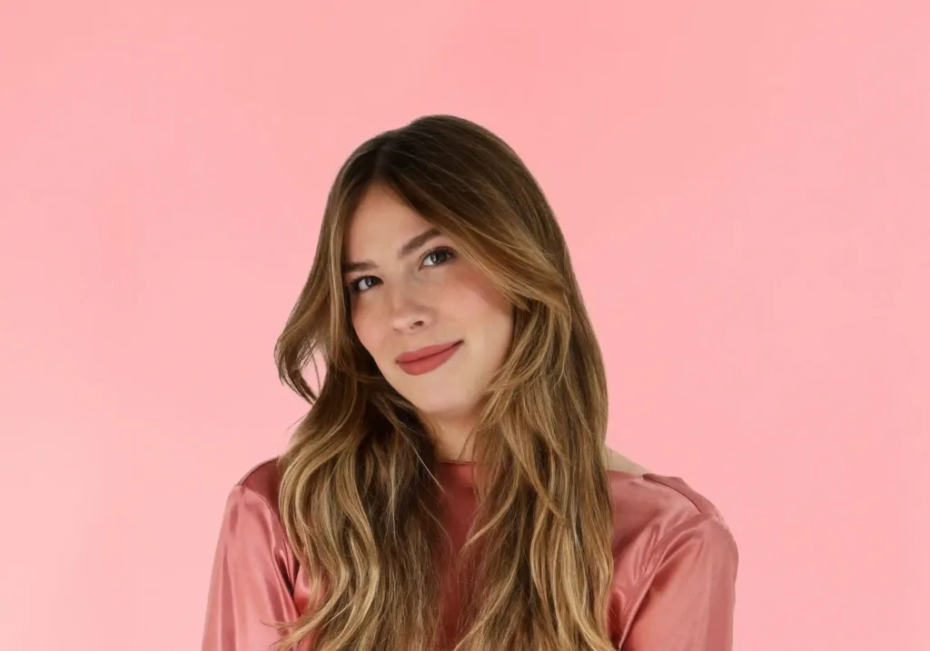 Quem é Emily Henry? A Nova Voz Dos Romances Contemporâneos